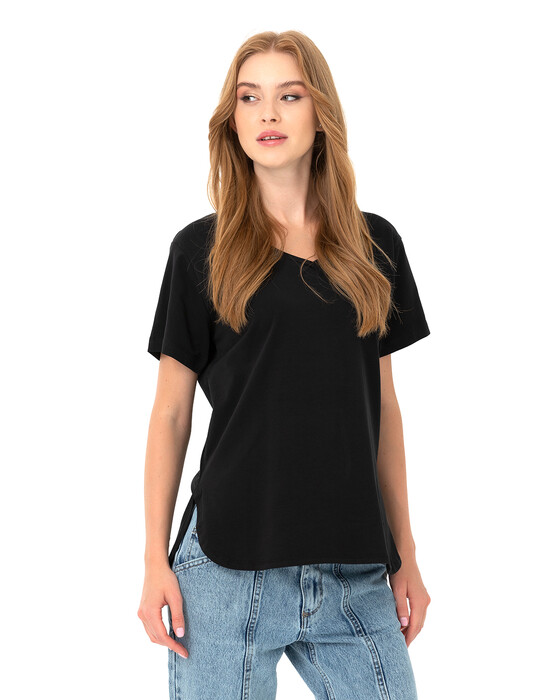V-NECK BASIC T-SHIRT - SecilStore