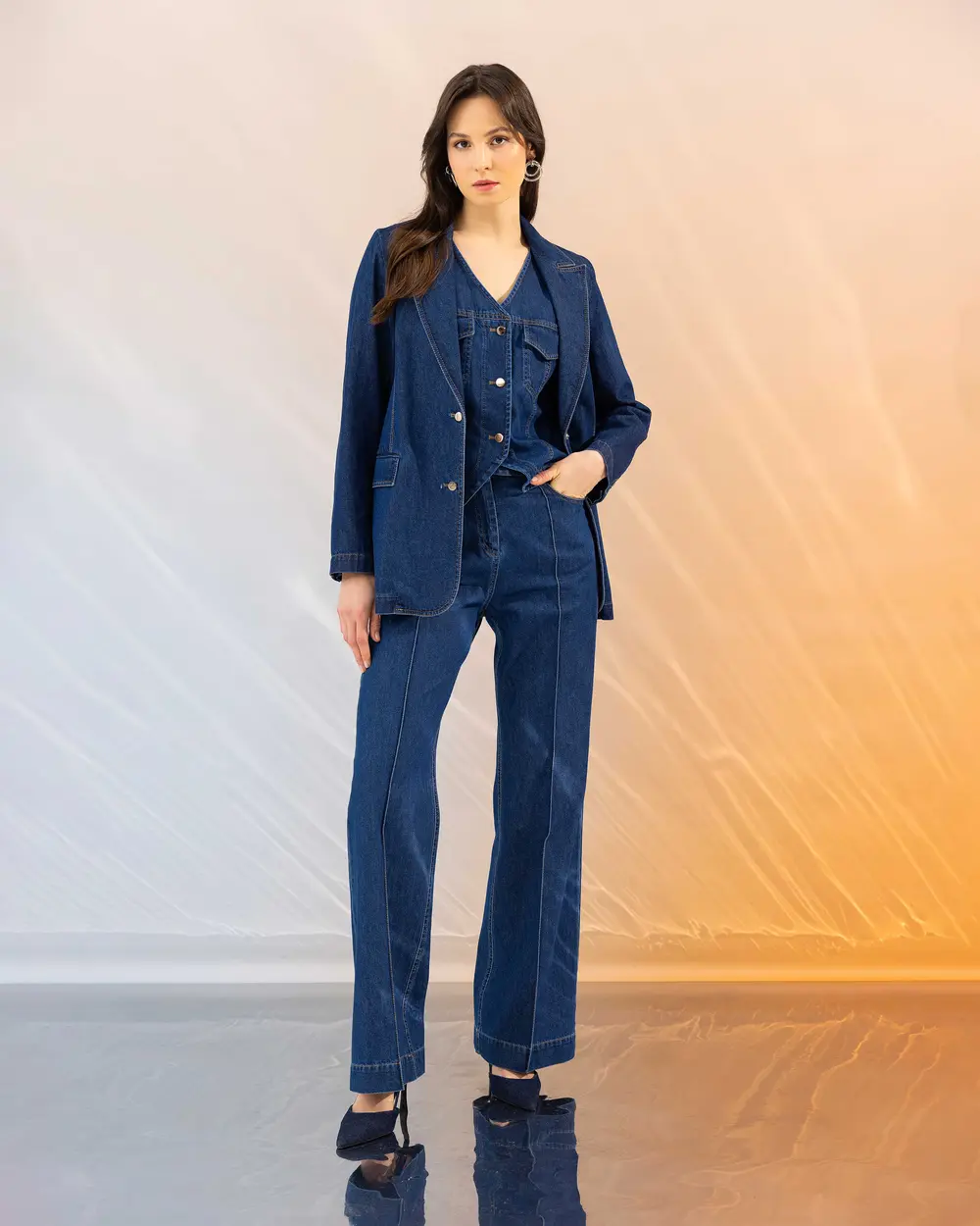 V Neck Buttoned Waist Length Jean Vest Secilstore